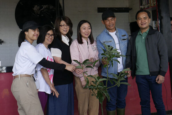 Bank Maspion Gandeng BumiBaik untuk Hijaukan Desa Sumberejo Kota Batu ...